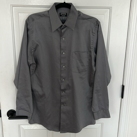 Arrow | Shirts | Mens Fitted Arrow Dress Shirt Wrinklefree Size 53233 ...